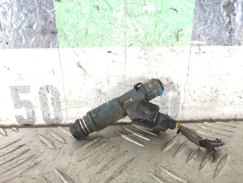 Форсунка двигателя MAZDA MPV LW ЛВ 2M2EA7B