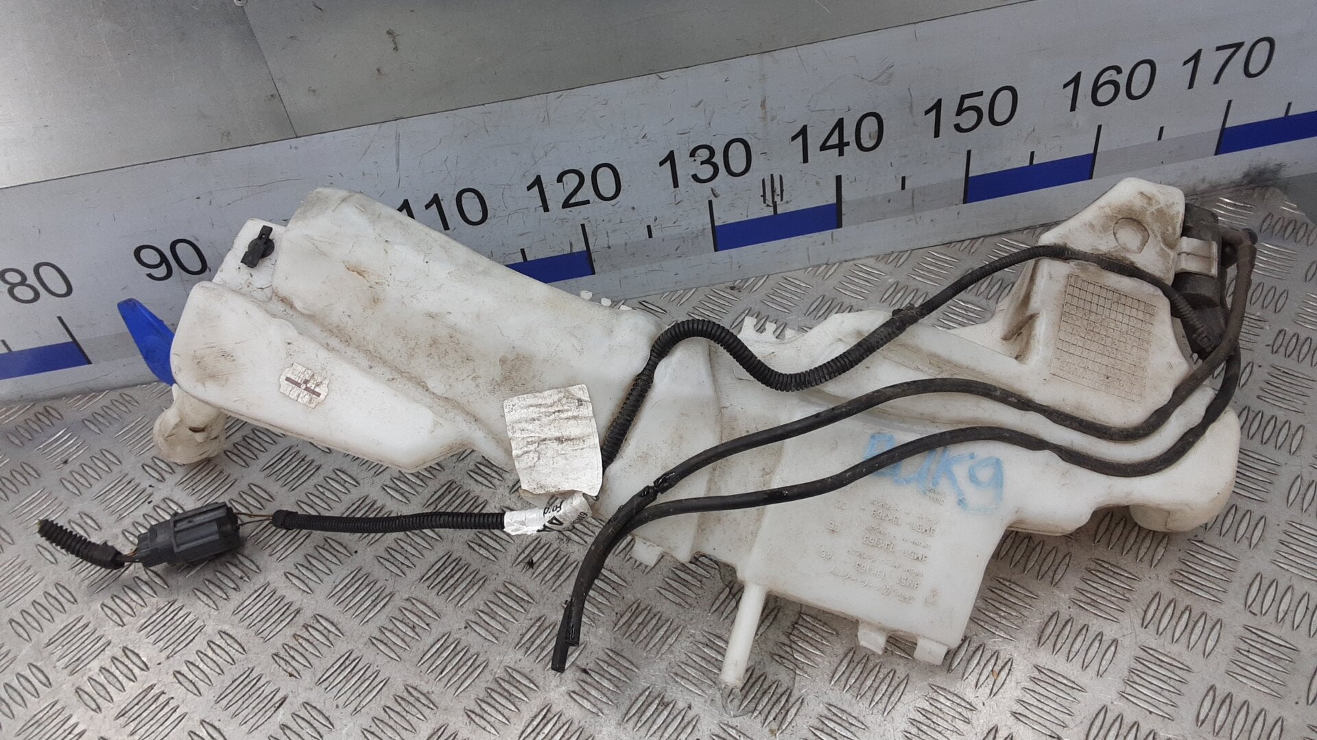 Бачок омывателя FORD KUGA 1