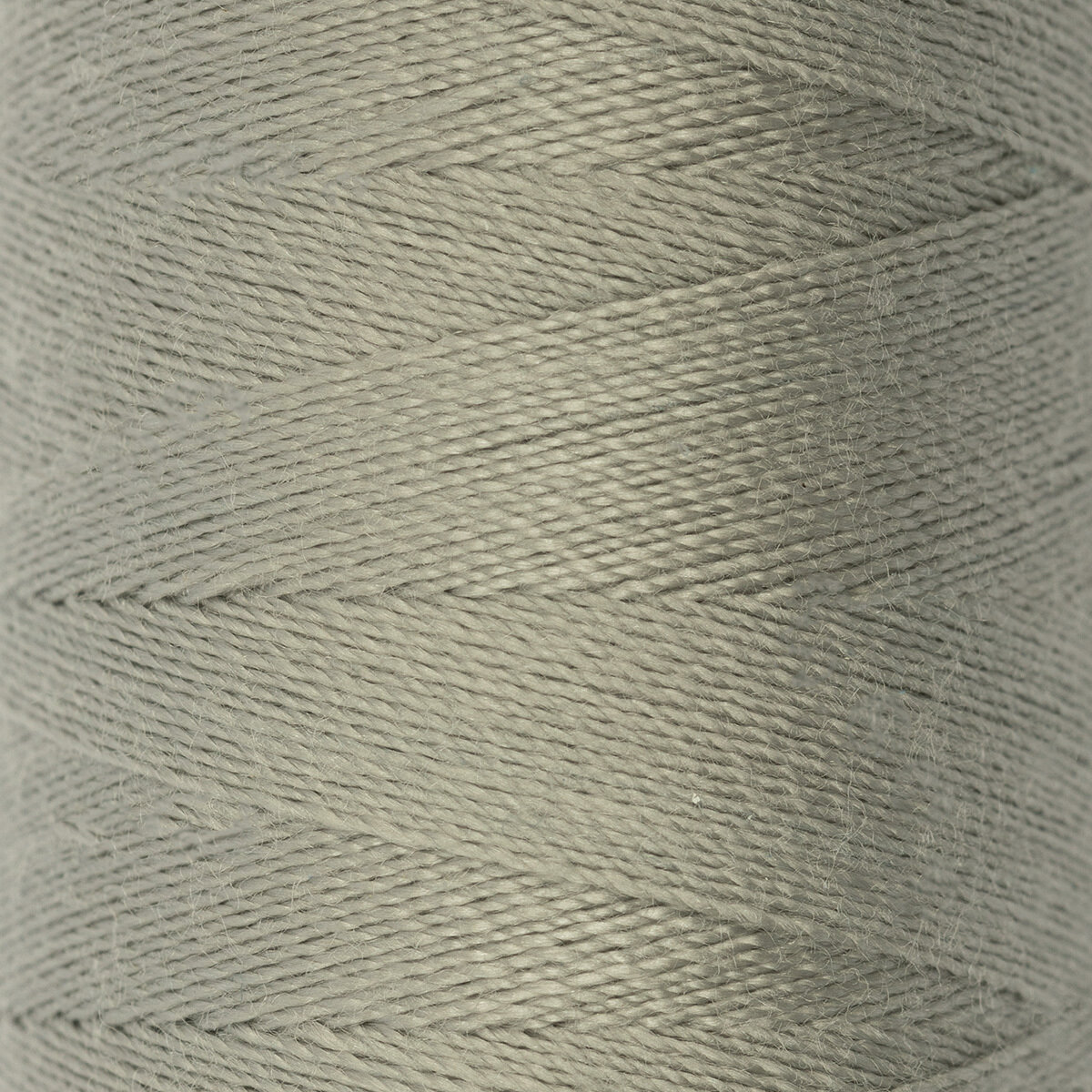 Швейные нитки (полиэстер), большая намотка 40/2 "Gamma" ( 5000 ярдов ) 4570 м №555 св. серый