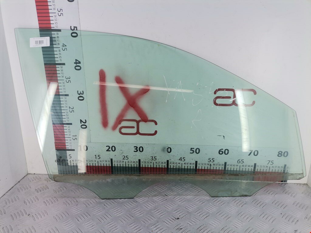 Стекло двери передней правой Volkswagen Polo 4 6Q4845202C арт. 2157673