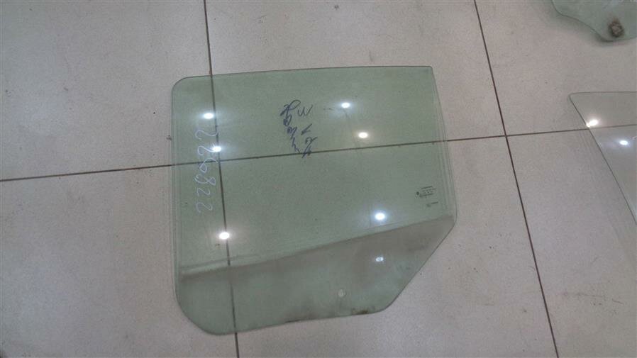 Стекло двери задней левой от Dodge Caliber PM 2006-2011