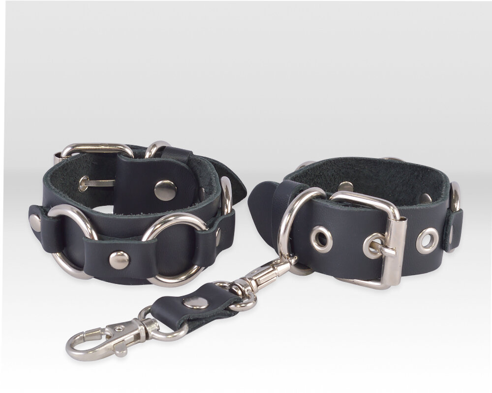 Наручники с кольцами, кожа, металл