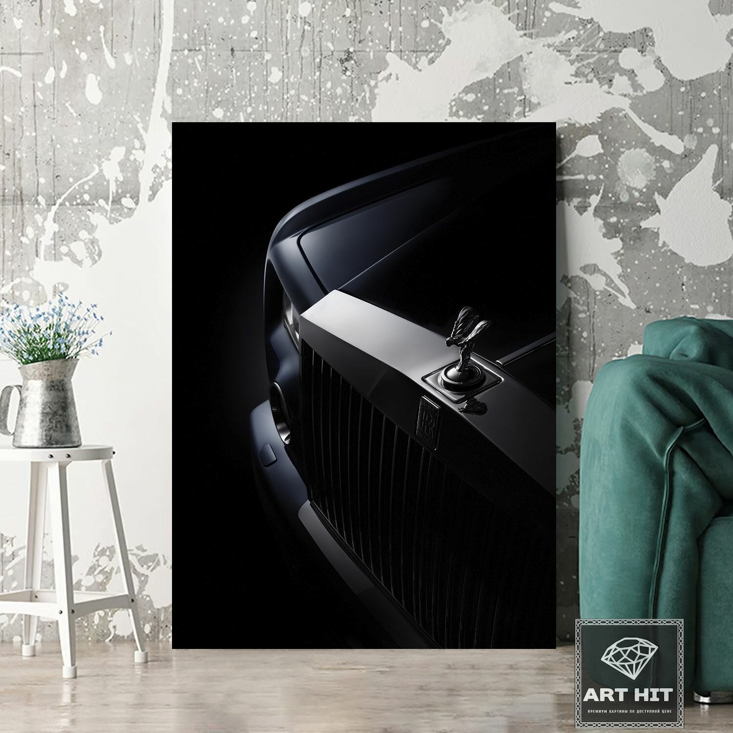 Картина на холсте «Чёрный Rolls-Royce крупным планом на тёмном фоне» для камерной стены, в интерьере, формат 30×40 см