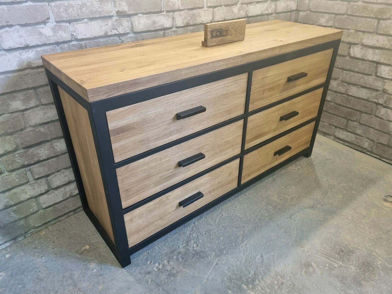 Комод "EasyLOFT" в стиле лофт с ящиками, массив дуба, 140х45х80 см.