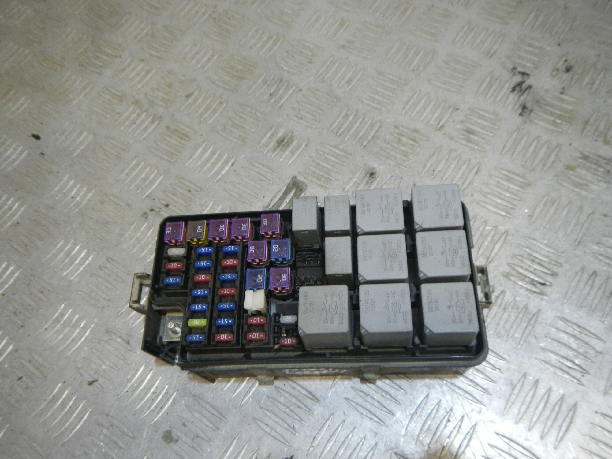 Б/У Блок предохранителей, Chevrolet (Шевроле)-LACETTI (04-13) CHEVROLET LACETTI (04-13) моторный Без видимых повреждений....