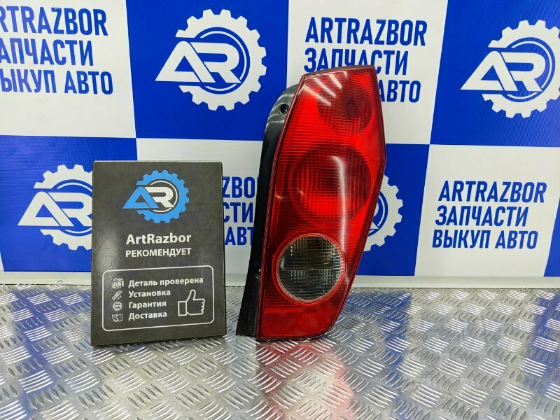 Б/У Фонарь задний правый Mitsubishi Dingo / Мицубиши Динго 1.3 4G13 82 Л.С 2000