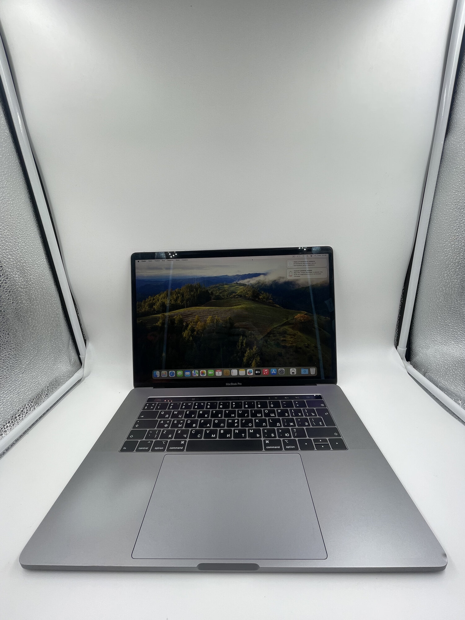 15.4" Ноутбук Apple MacBook Pro 2018, 2880x1800, Intel Core i7 2.2 ГГц, RAM 16 ГБ, SSD 256 ГБ, Radeon Pro 555x, Space Gray, MacOS