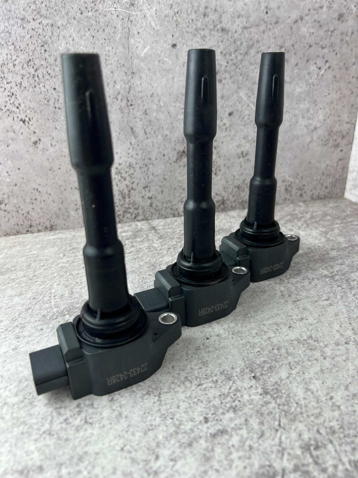 Катушка зажигания 224332428r. Для двигателей H4M. Renault Duster, Logan. Lada X-Ray. Nissan Qashqai