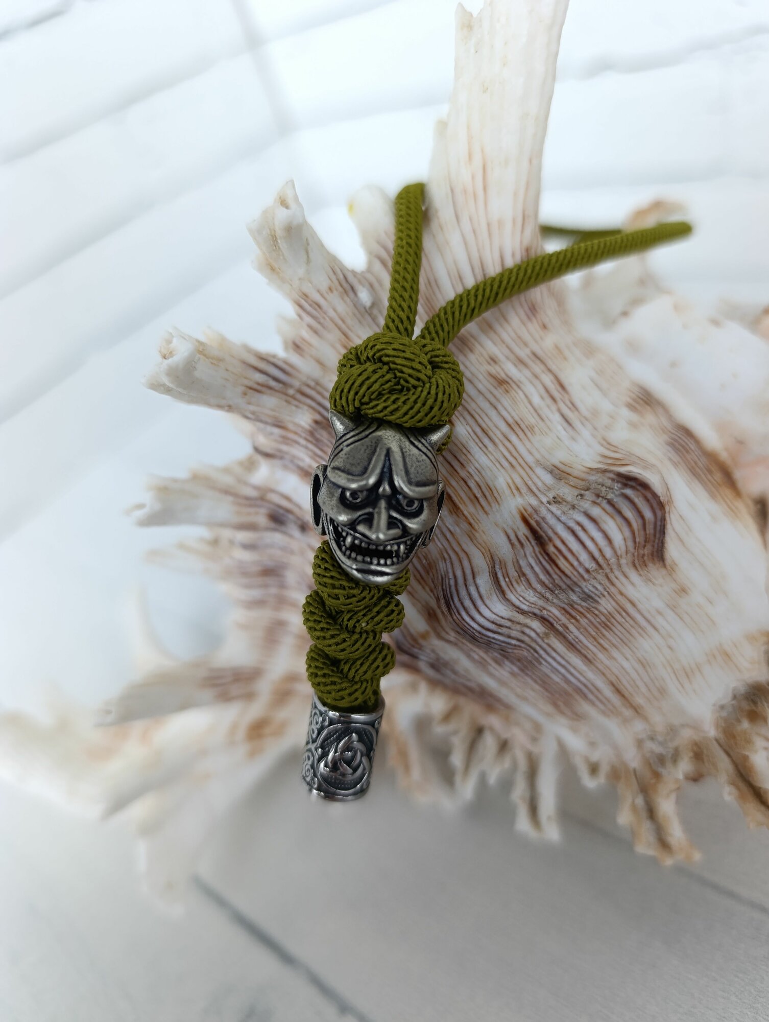 Темляк для ножа брелок