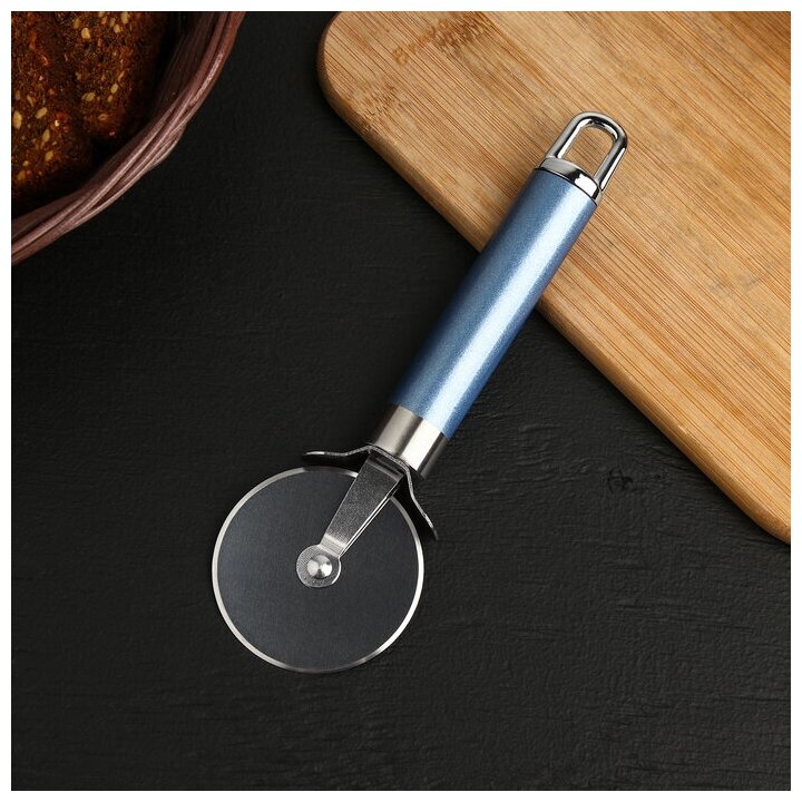 Нож для пиццы и теста Доляна Lаgооnа, 19 см, нержавеющая сталь, цвет голубой металлик, 4715715