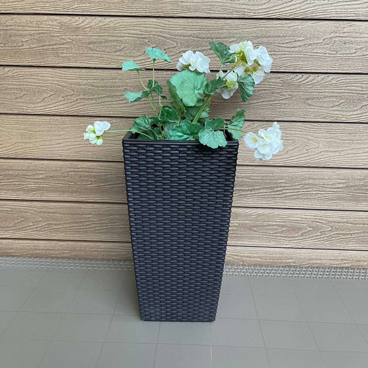 Кашпо Camellia, 9 л, под ротанг, венге