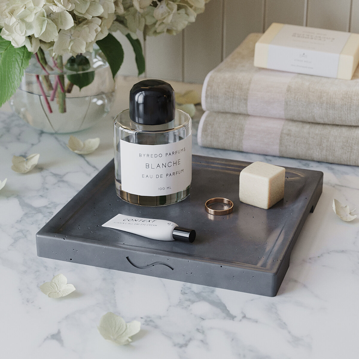 Декоративный поднос MUSKO HOME Dorian Square S, 20x20 см, бетон, темно-серый глянцевый