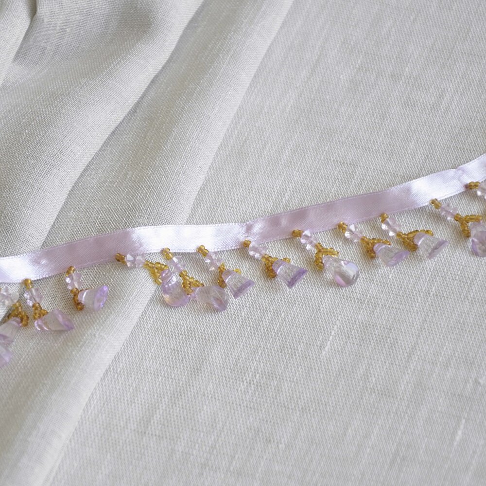 Бахрома 20 м для штор из стекляруса на ленте Delta Accessory, высота 4 см, цвет сиреневый и золотой