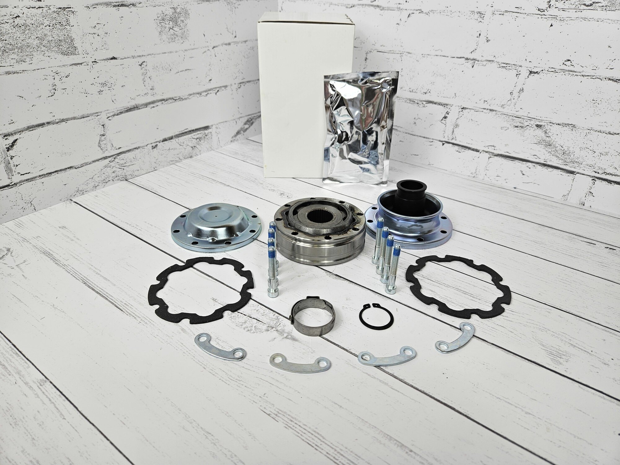 Шрус кардана вала карданного автохис для а/м Газель, Соболь под 8 болтов