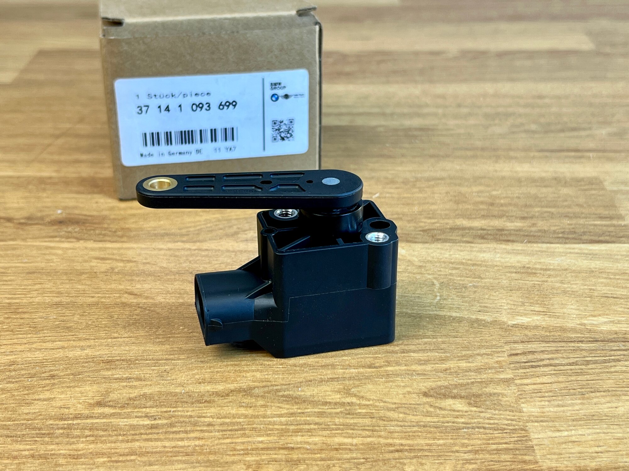 Датчик дорожного просвета положения кузова BMW 37141093699