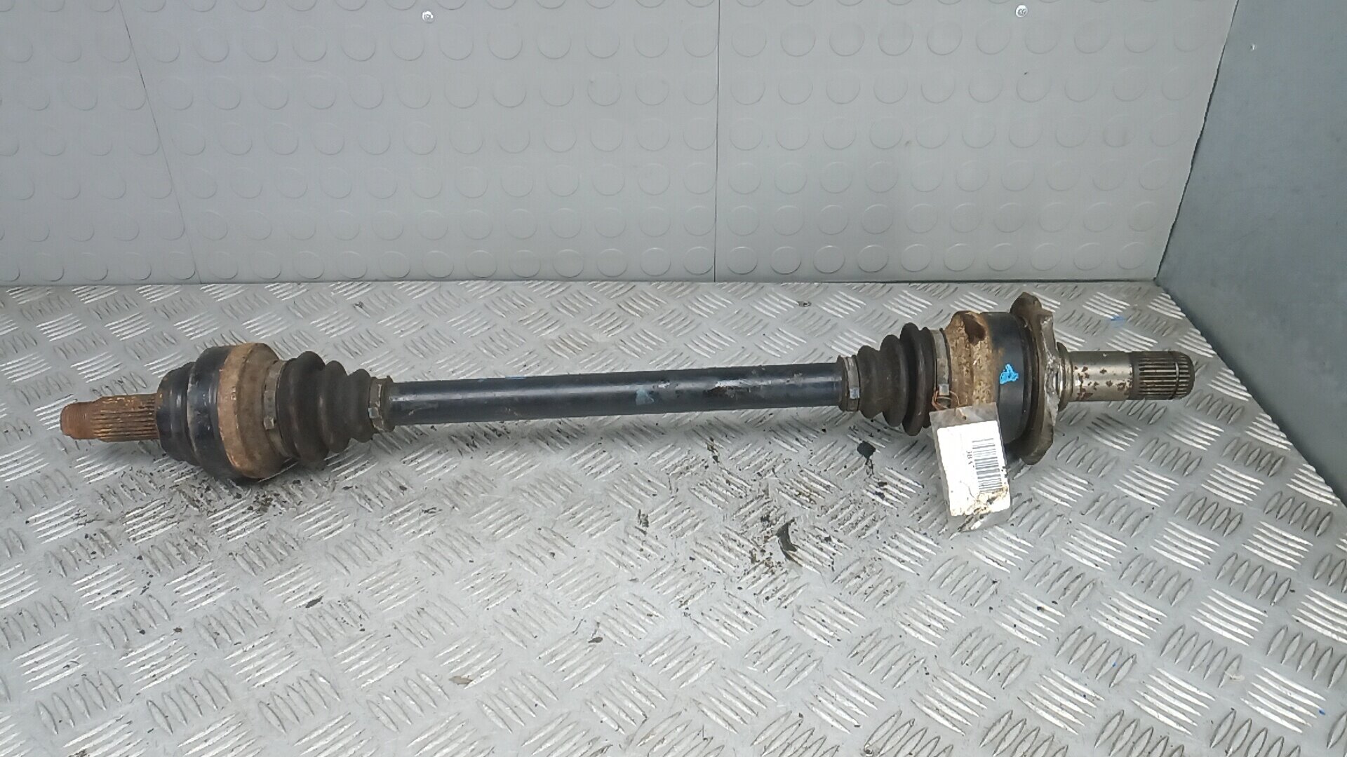 Привод задний левый BMW 5 F10/F11, Номер 33207606567, 33207581021, 33207581027, 33207630183