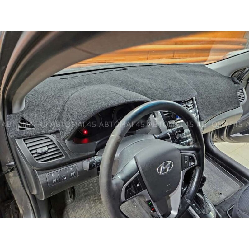 Накидка автомобильная на панель Hyundai Solaris Хендай Солярис 2011-2017г карпет