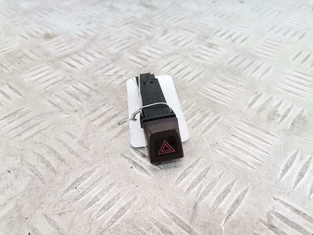 Кнопка аварийной сигнализации / 1629450 30739296 9123684 для Volvo C30 1 (с пробегом)