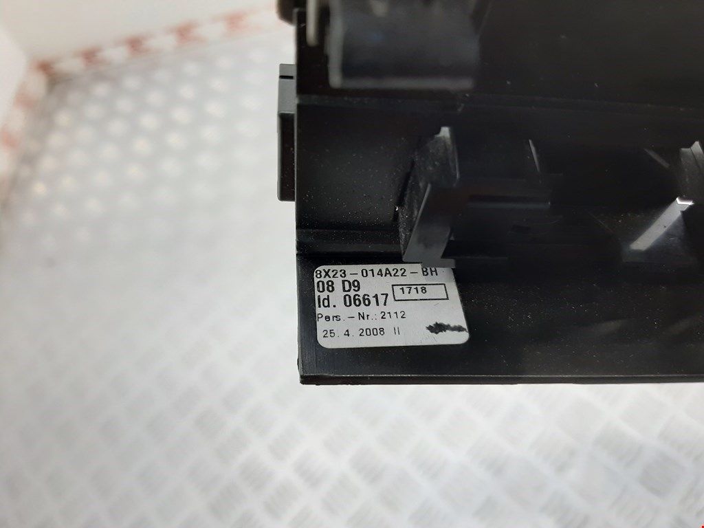 Дефлектор обдува салона / 660054 8X23014A22BH C2Z16117 для Jaguar XF (X250) (с пробегом)