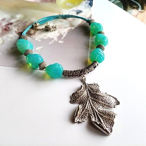 Колье, металл, стекло