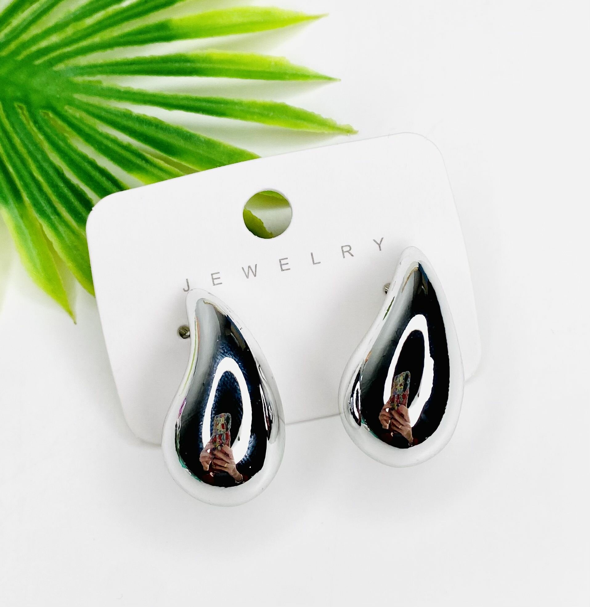 Серьги, пластик