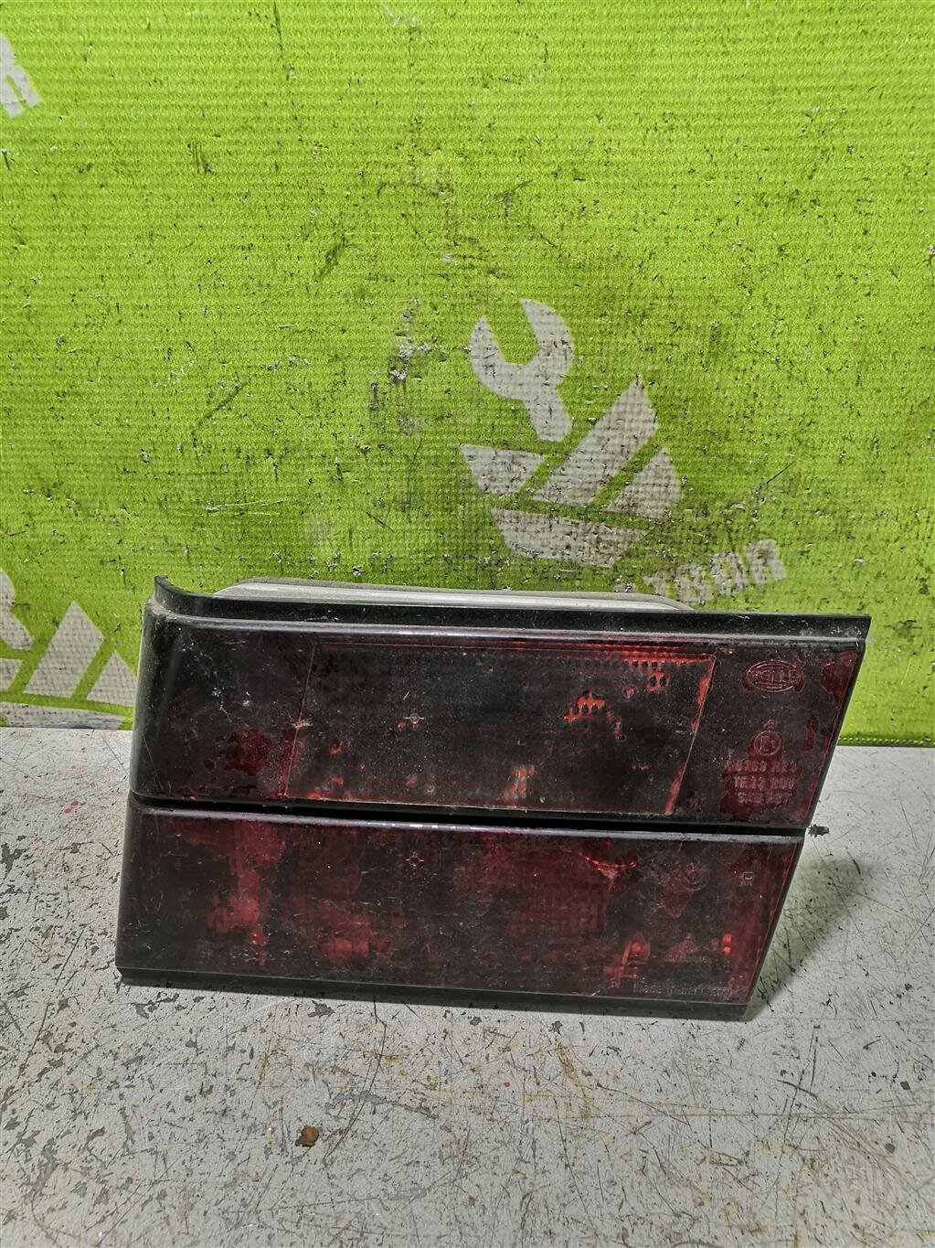 Фонарь задний внутренний правый BMW 5-серия E34 88-95