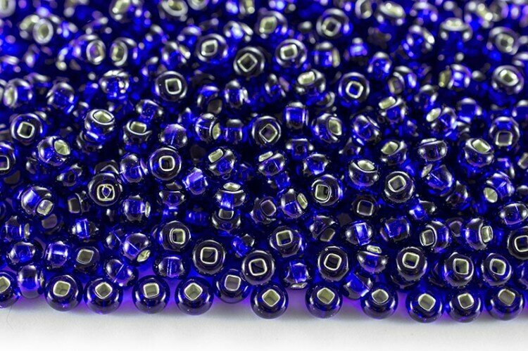 Бисер чешский PRECIOSA круглый 6/0 37100 синий, серебряная линия внутри, квадратное отверстие, 50г