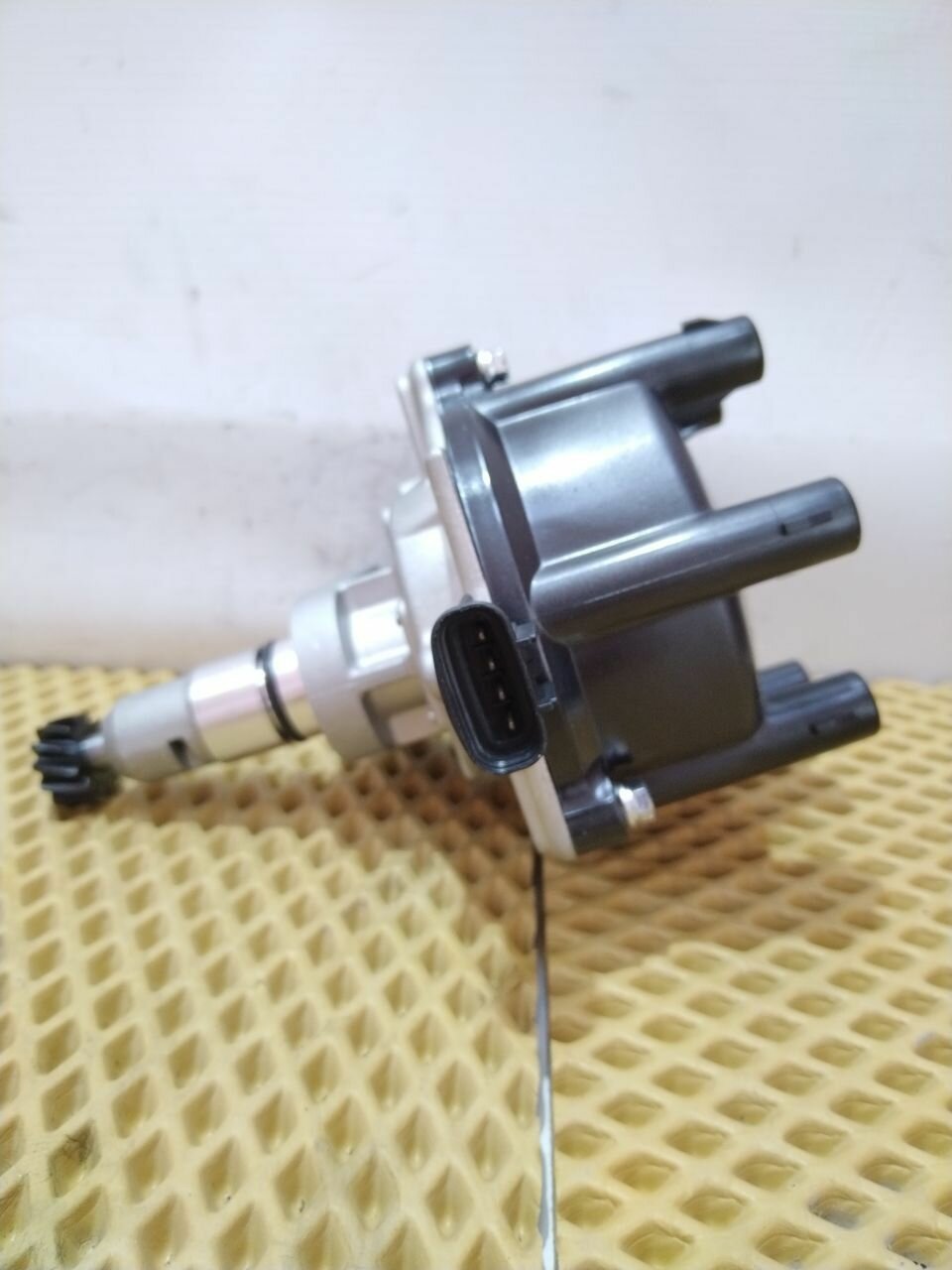 Трамблер 19100-70220 1GFE GX90 GX100