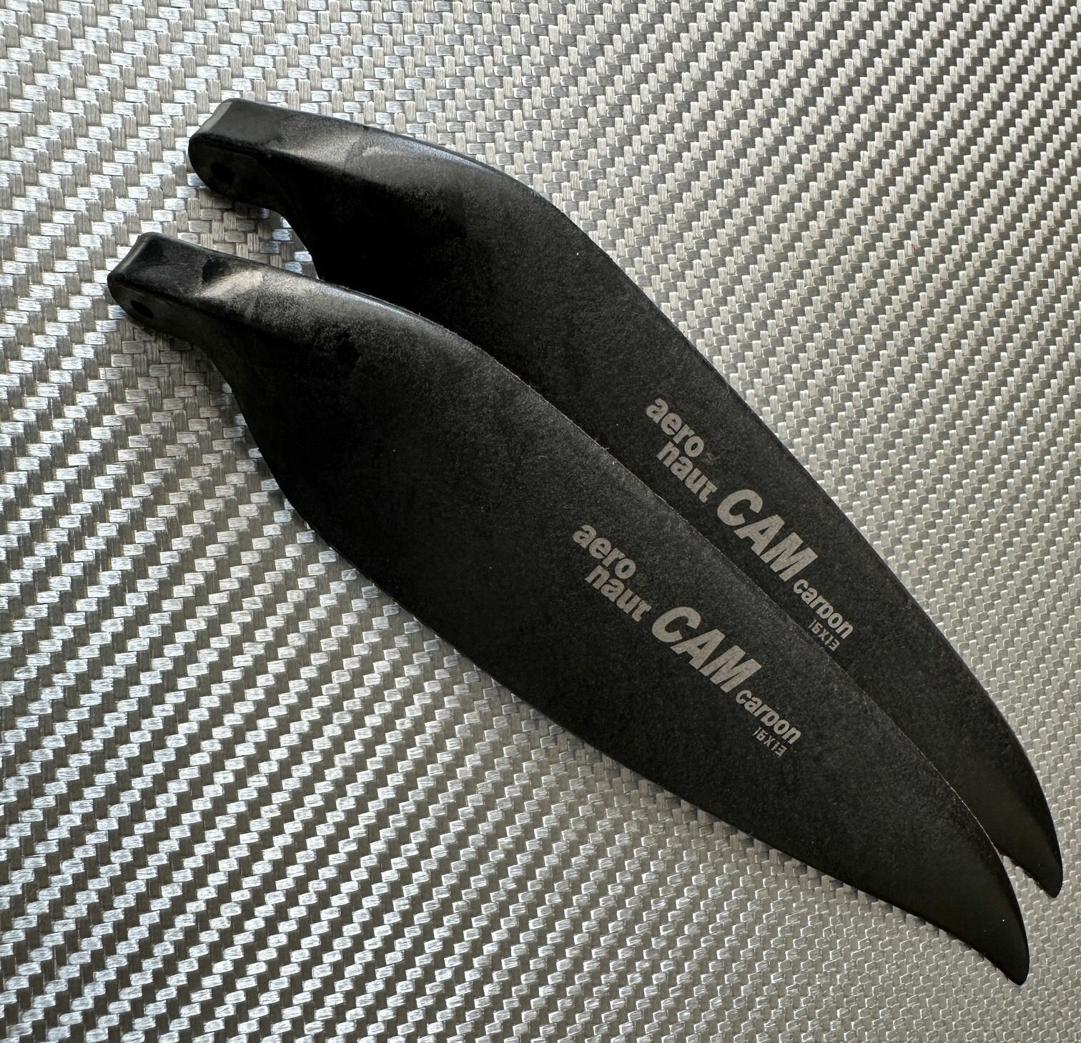 Комплект складных лопастей Aeronaut CAM Carbon 16x13 из угленаполненного полиамида 2 шт