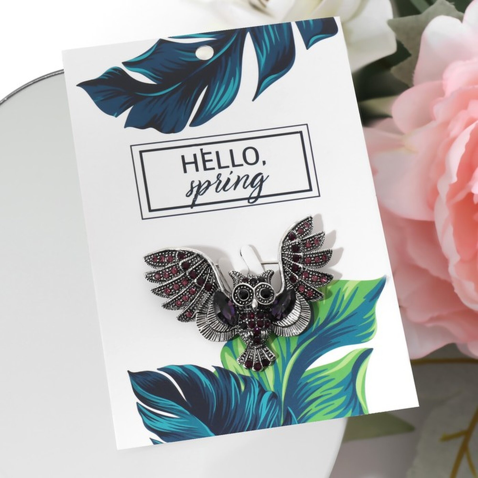 Брошь, стекло, стразы