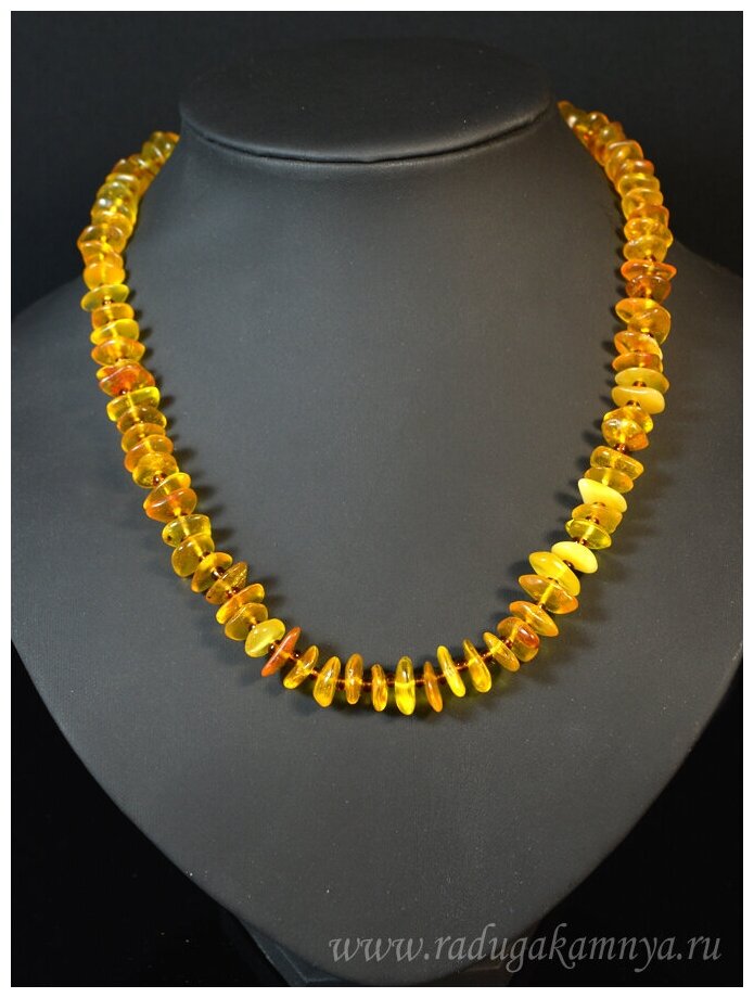 Бусы, янтарь