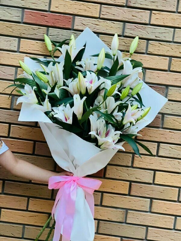 Лилии розовые 9шт