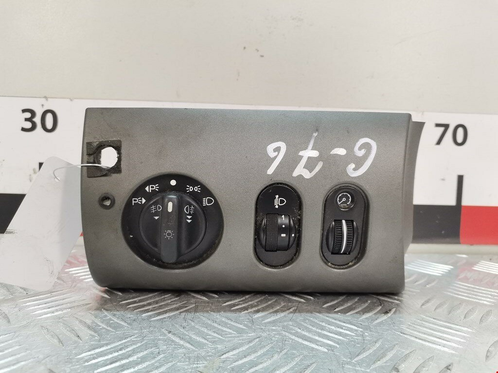 Переключатель света Ford Cougar 96BB13K196AB арт. 1547170