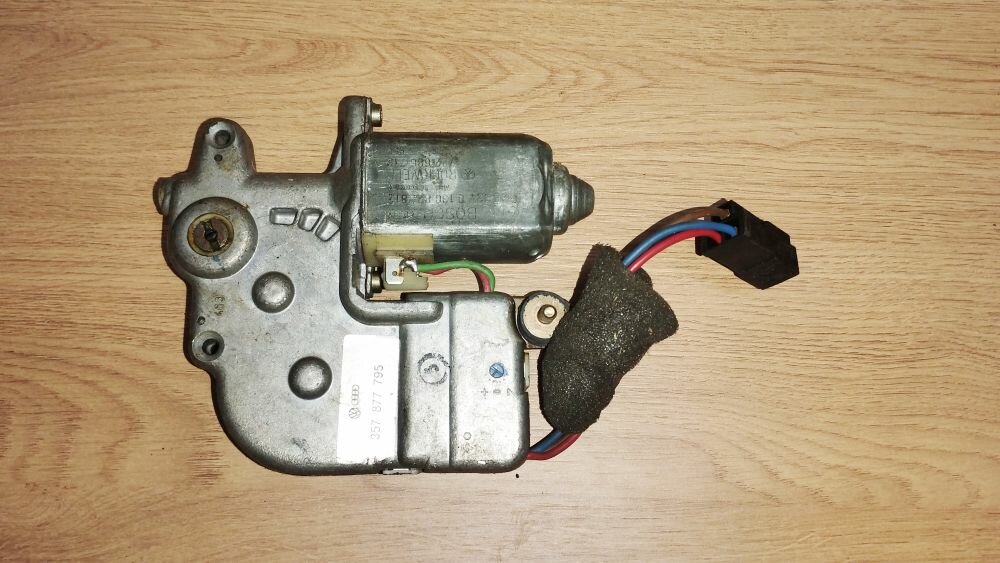Моторчик Привода Люка Volkswagen Passat B3 357877795