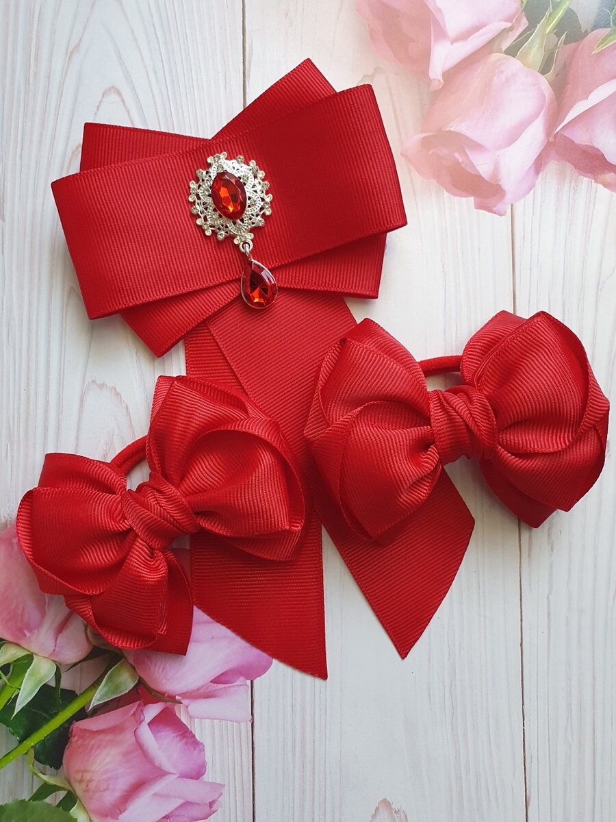 Набор аксессуаров из галстука-броши с бантами