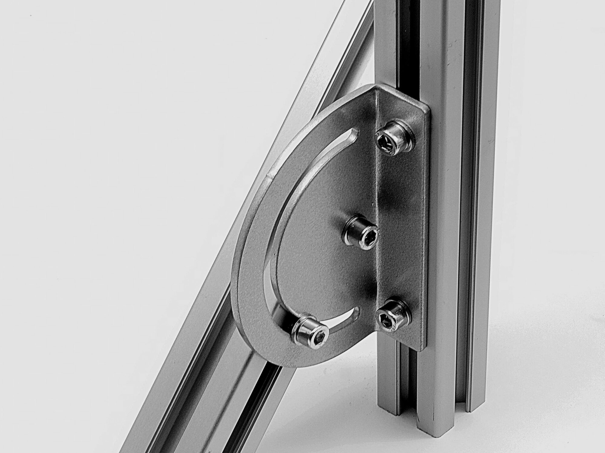 Поворотный кронштейн крепления 20, 30, T14 / 1 шт / соберизавод