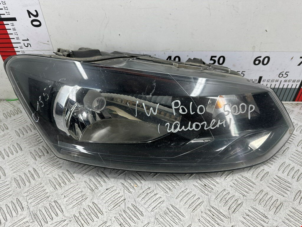 Фара правая Volkswagen Polo 5 6R1941016E арт. 2212565