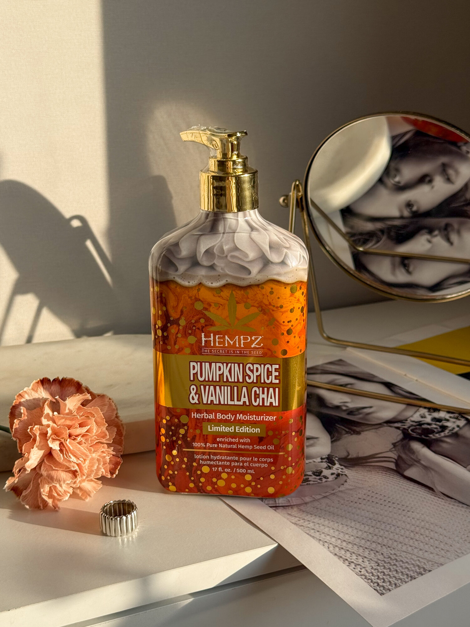 Hempz Молочко для Тыквенные специии и ванильный Чай Pumpkin Spice & Vanilla Chai