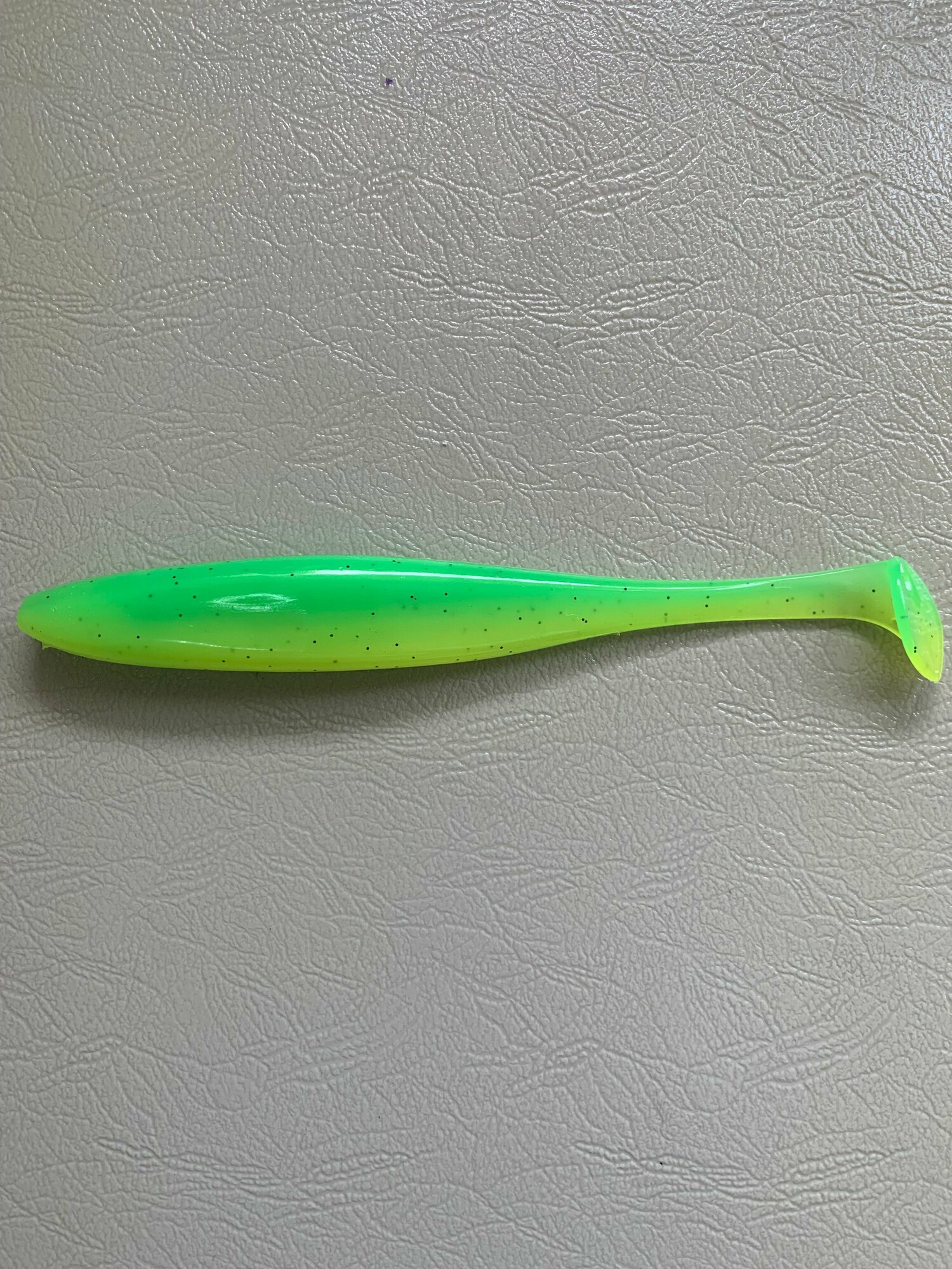 Силиконовая приманка Малёк (Easy minnow) 20 см, 1 шт, Светло-зеленый (Green Lime).