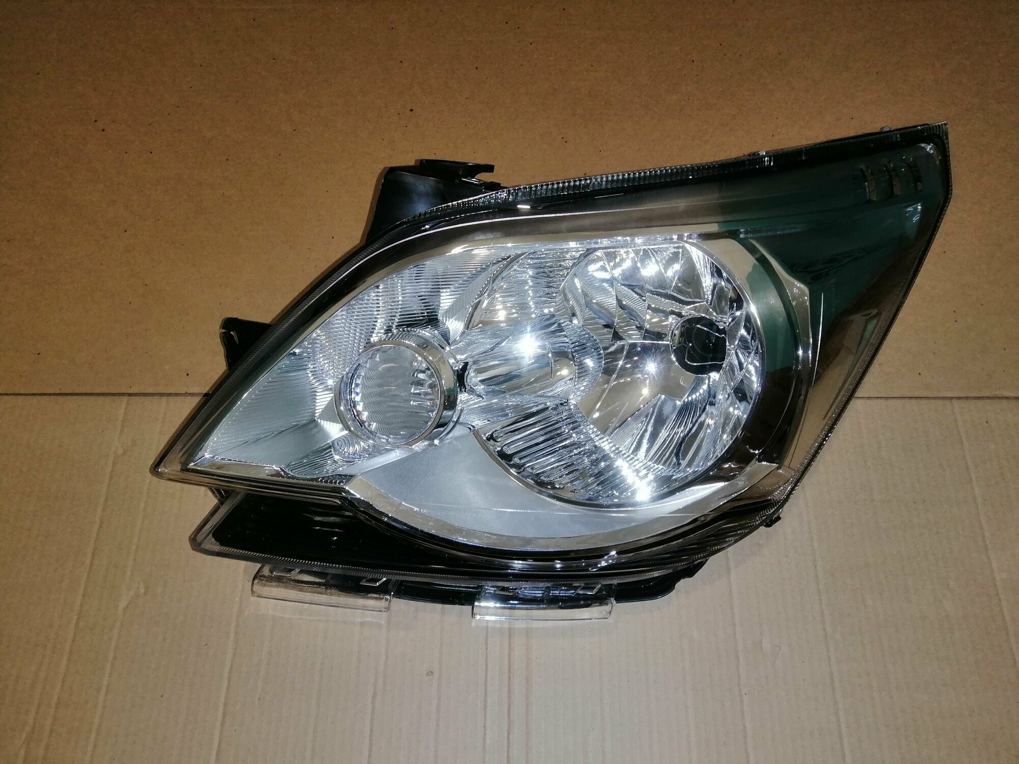 Левая фара шевроле кобальт CHEVROLET COBALT RAVON R4N механический корректор