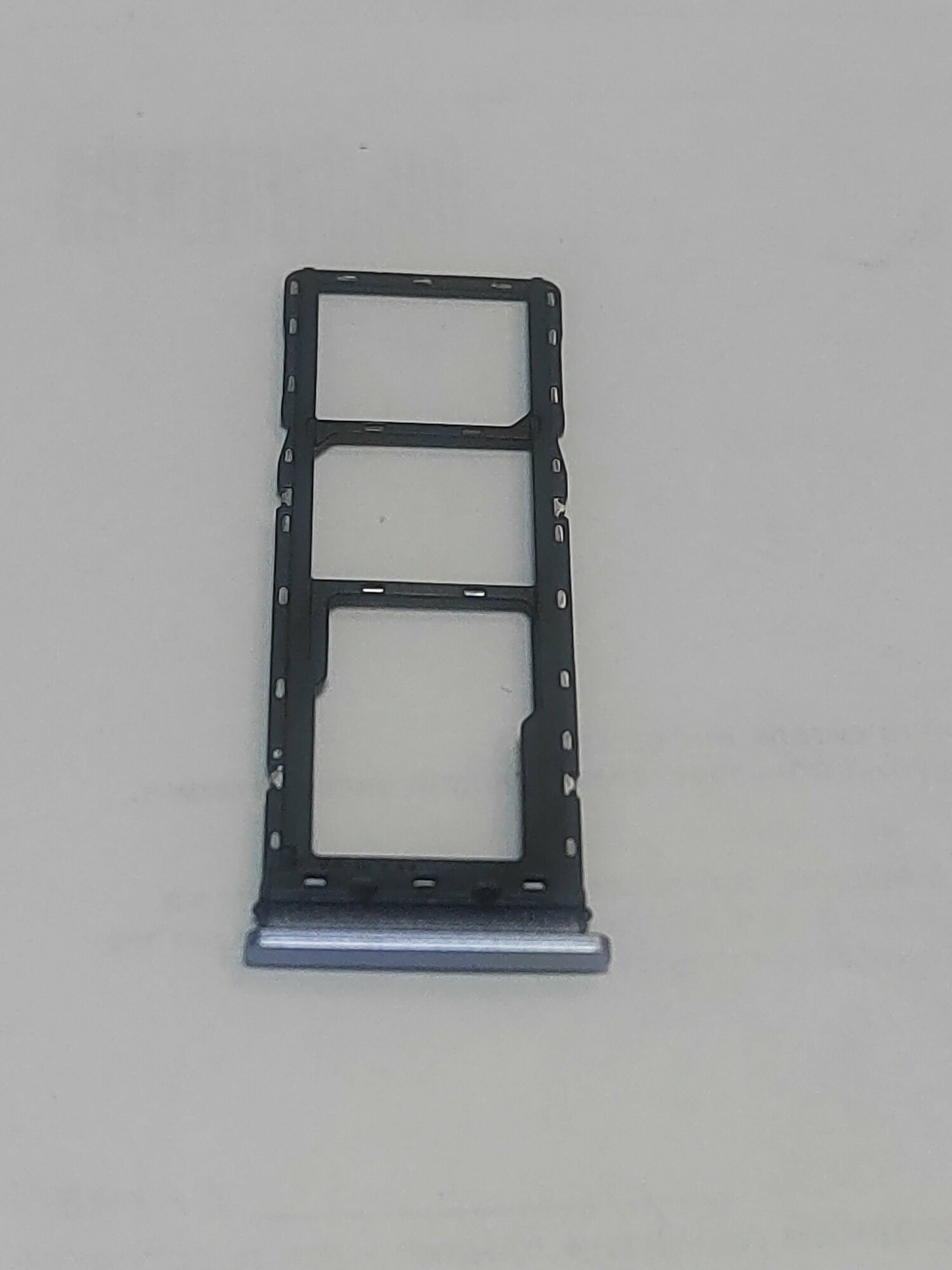 Сим лоток для tecno pova 2 серебристо-сиреневый