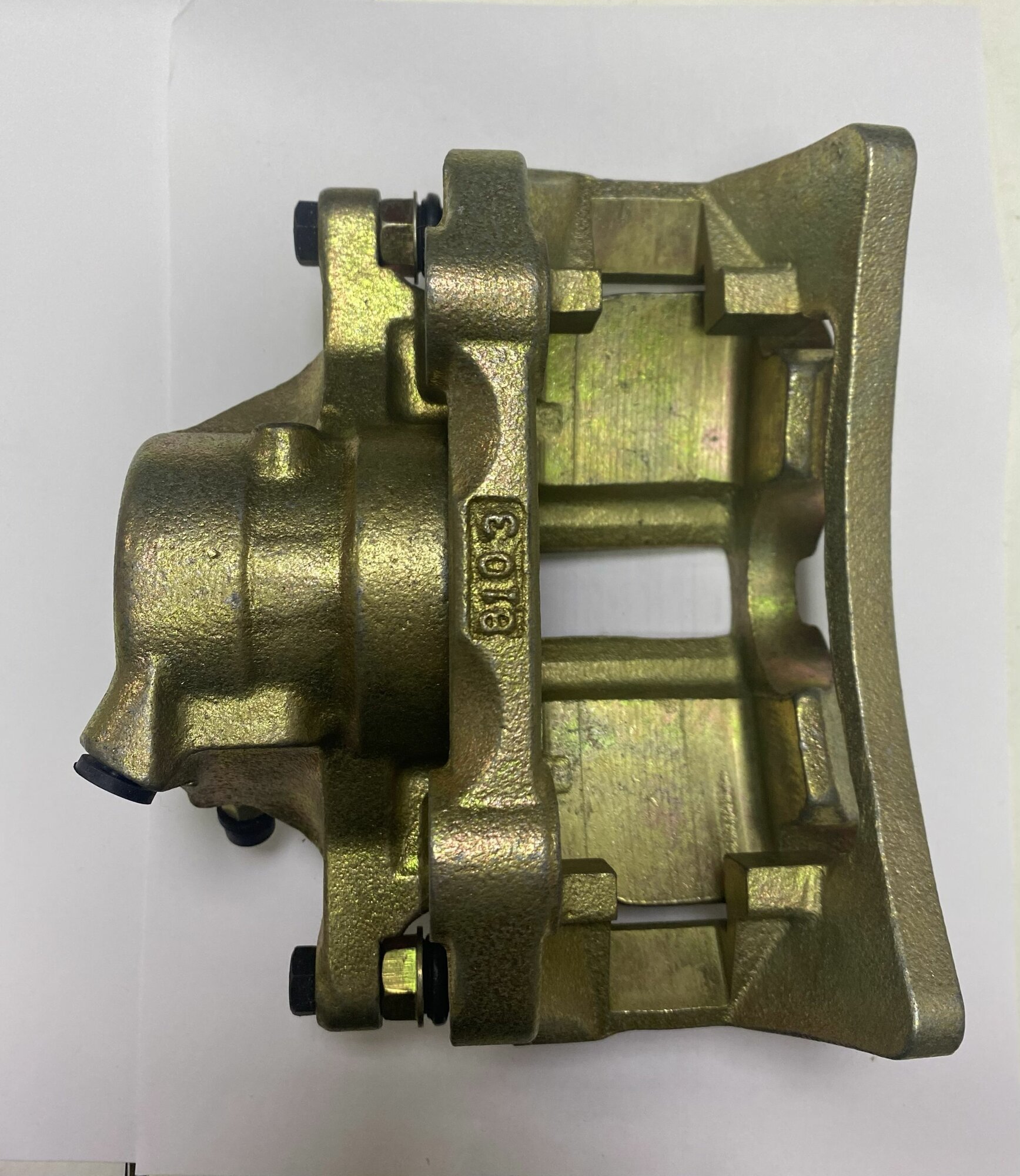 Суппорт передний левый (колодки с усиками) Chery Fora [2.0 16V 5MT седан] A213501050