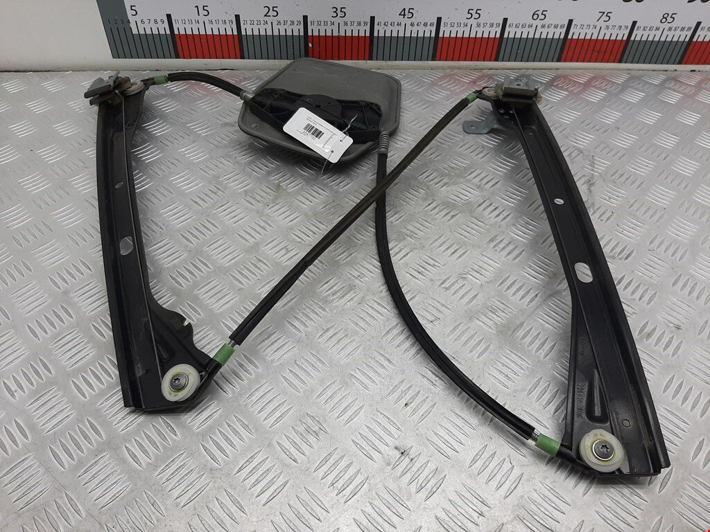 Стеклоподъемник электрический двери передней правой Volkswagen Golf 5 3C2837461H арт. 2047702