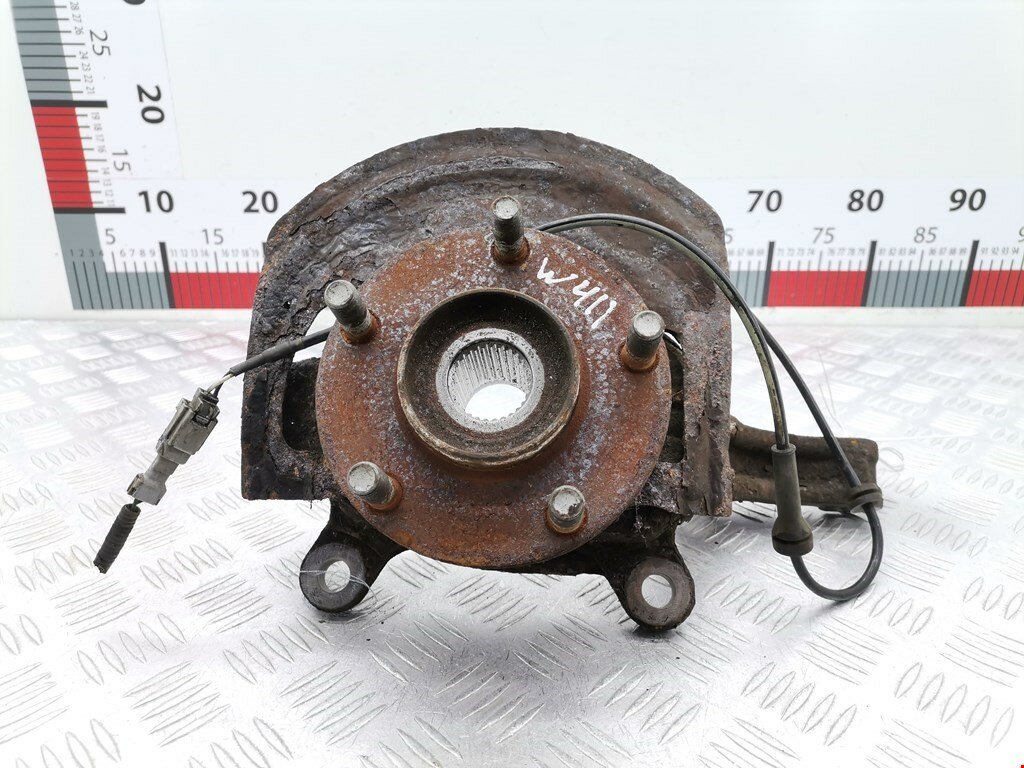 Ступица (кулак цапфа) передняя правая Renault Koleos 40014JY00A арт. 1963235