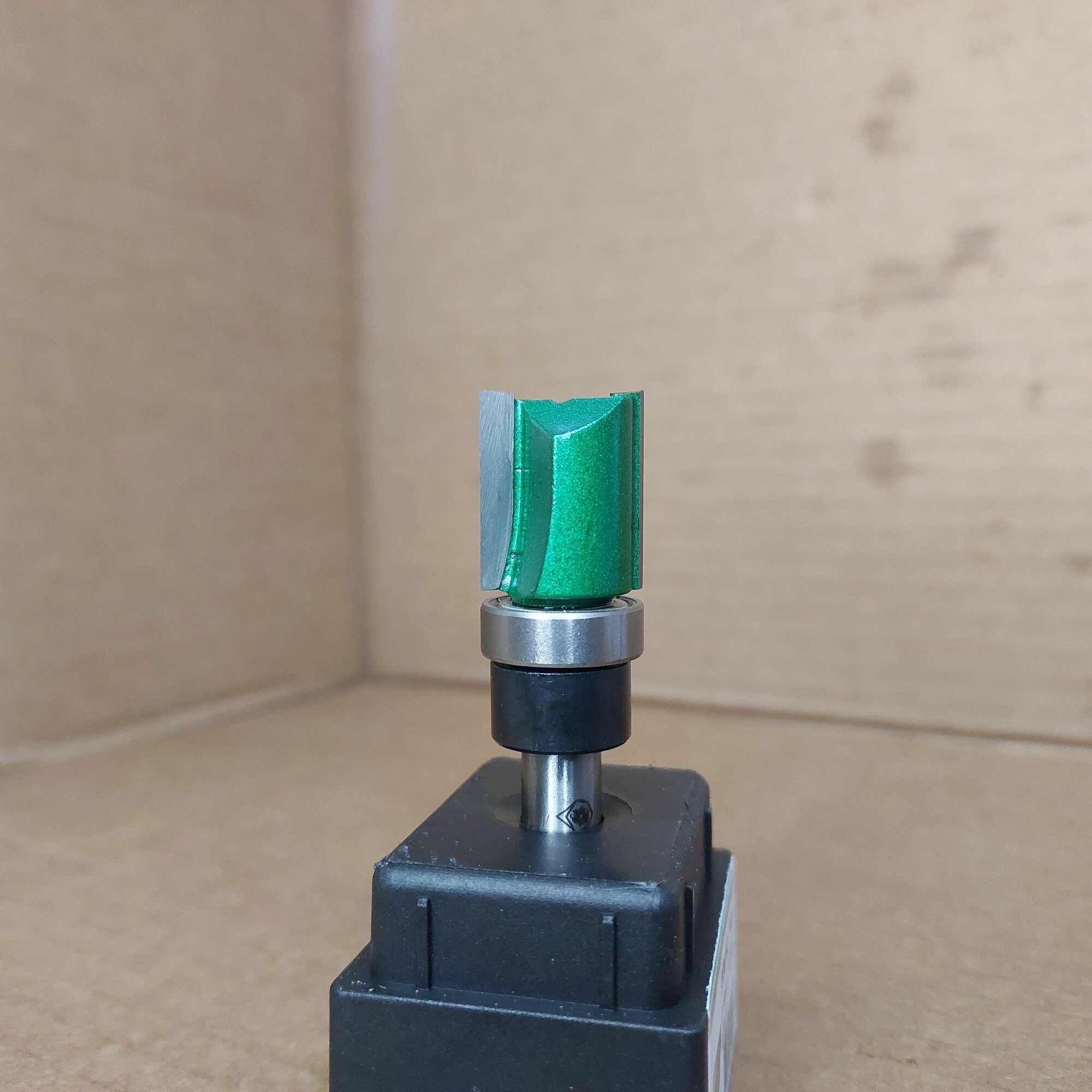 Фреза обгонная с верхним подшипником Алмаз 1021 D:16mm I:20mm d:8mm