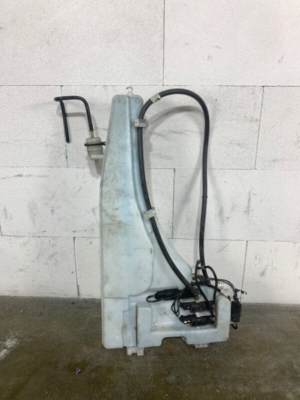 бачок омывателя BMW X5 40d E70 LCI Е70 Рестайлинг 61 67 7 161 477