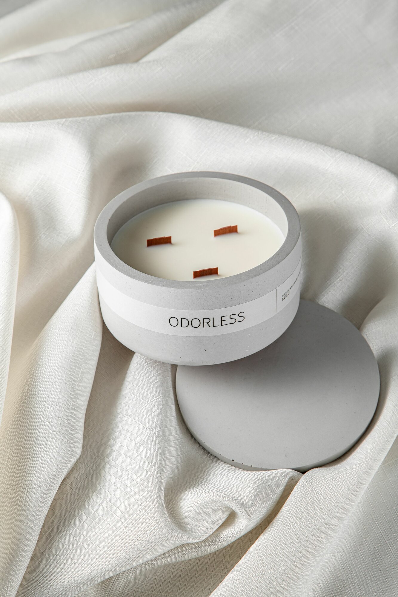 Свеча в гипсе ODORLESS GRAY