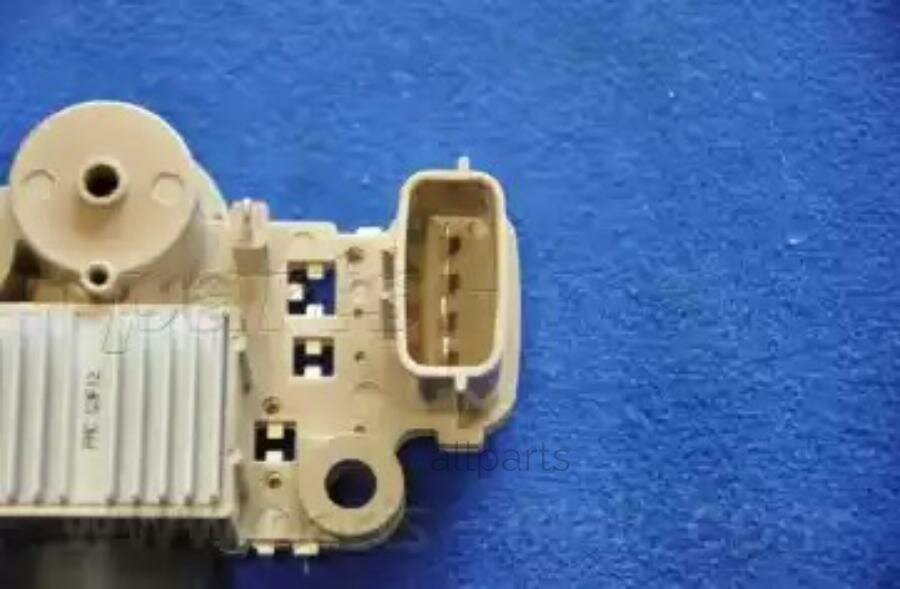 PARTS-MALL PXPBA-008 Регулятор генератора HYUNDAI EF SONATA 98MY 3737038700