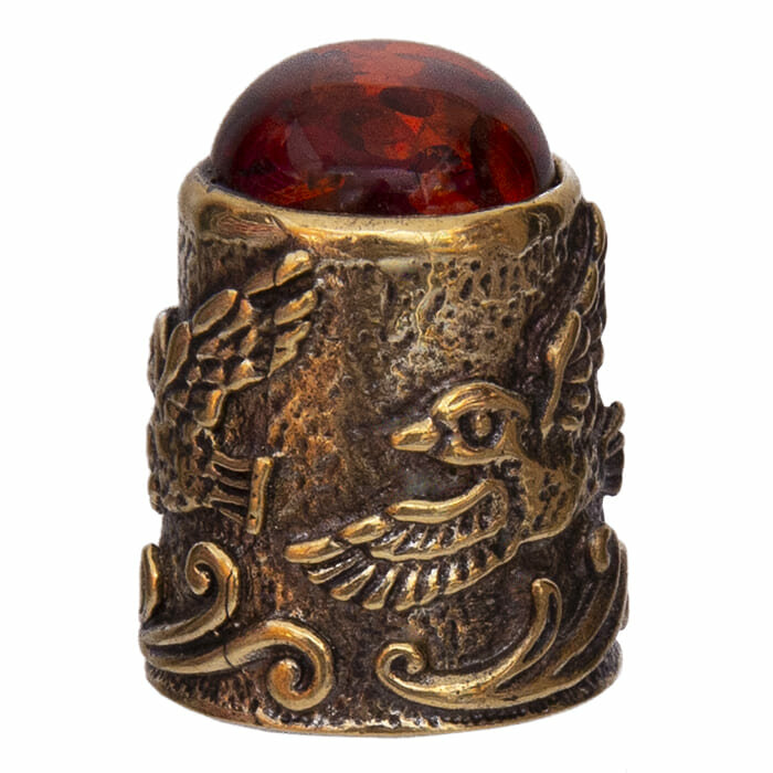 Наперсток декоративный "Птички" с вставкой натуральный янтарь 3 см