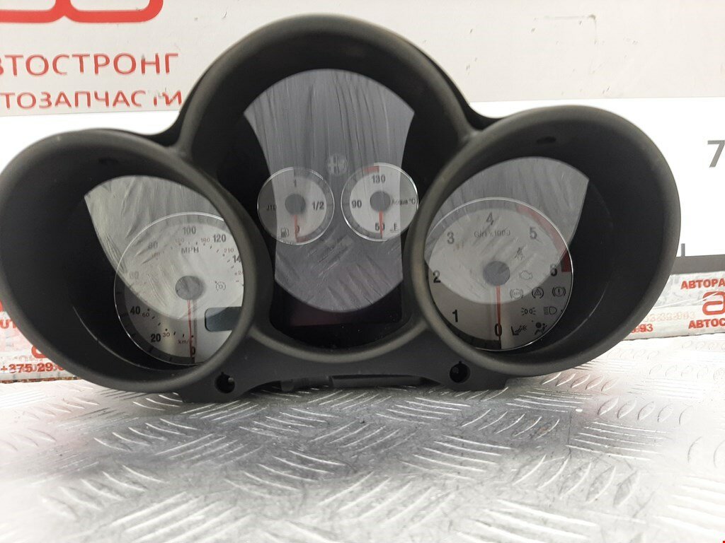 Панель приборная (щиток приборов) Alfa Romeo GT (937C) 156050201 арт. 1004833